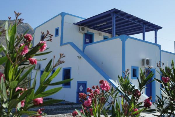 Studios Apartments Kapetanios - Santorini
