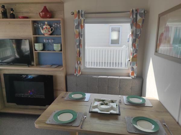 Torbay Holiday Home At The Waterside Holiday Park - With Deck And Sea View - Newton Abbot