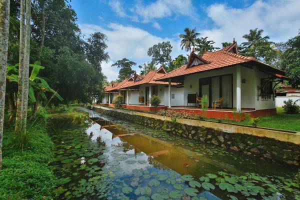 Palmgrove Lake Resort - Alappuzha