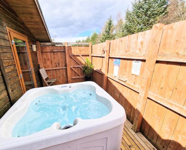 Lomond 6 With Private Hot Tub - Fife - Loch Leven - Lomond Hills - Fife