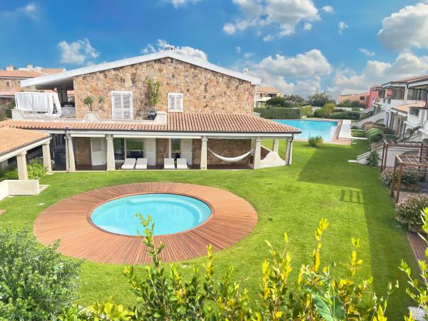 Like At Home N 11 Poolside Paradise Patio - La Maddalena