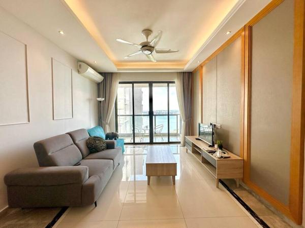R&f Summer Suite 2b2b - Bukit Batok