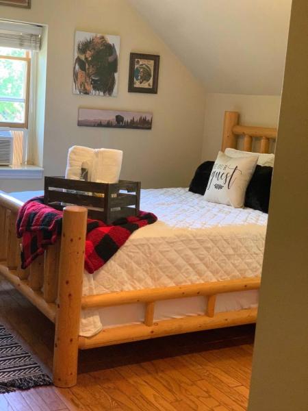 The Buffalo Suite @ The Historic Kanab Inn - Kanab, UT