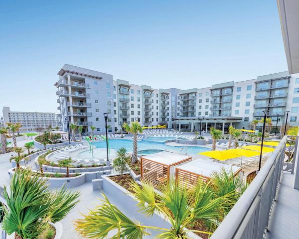 Holiday Inn Club Vacations Myrtle Beach Oceanfront - Myrtle Beach, SC