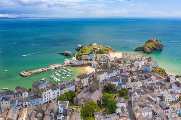 Connaught House - Central Location Near The Beach - Tenby