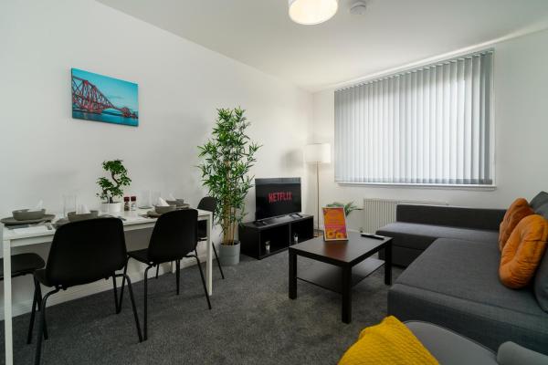Free Parking - 2 Bedroom Flat - Motherwell
