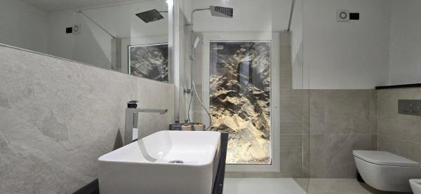 The White Cave- Bluchalet - Manarola