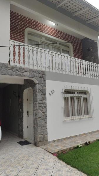 Casa De 2 Pavimentos Inteira Com Garagem - Blumenau