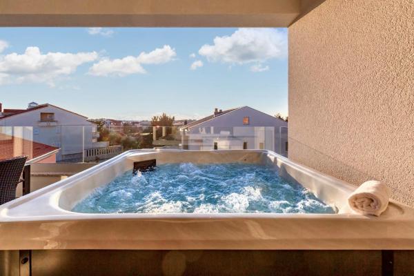 Nautilus Apartment Ii Whirlpool - Novalja