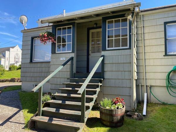 Historic Downtown Cottage - Astoria, OR