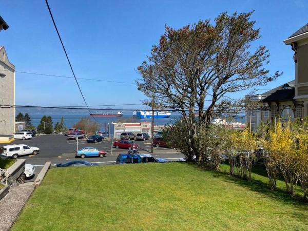 Riverview Downtown Cottage - Astoria, OR