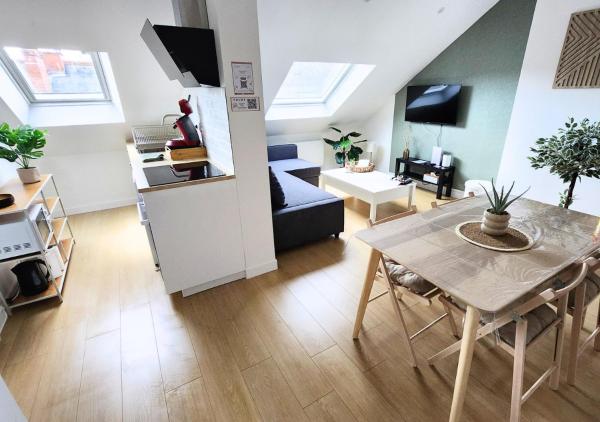 Top Central Tours - Vue Basilique Saint Martin - Tours