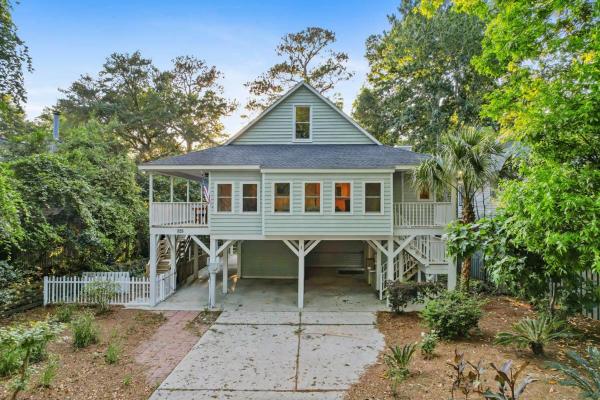Pawleys Island Retreat 4 Bedroom Haven - Pawleys Island, SC