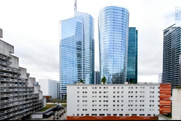 Apartment With Balcony, La Défense - Paris - Courbevoie