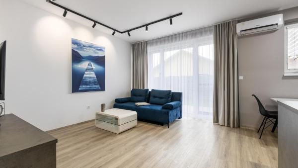 Av Apart Hotel - Senec