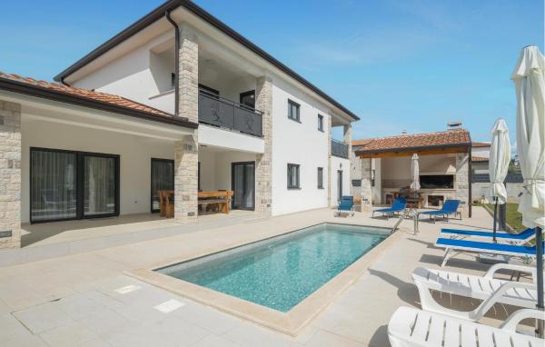 Awesome Apartment In Porec With Wifi - Poreč