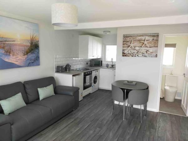 California Sands - 2 X Modern Two Double Bedroom Chalets - Short Stroll To The Beach - Nr Great Yarmouth & Norfolk Broads - Caister-on-Sea