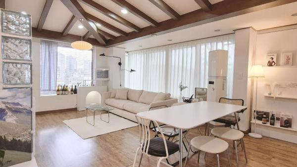 [ Com,a Stay] Hongdea St 5min / 3room - Seoul