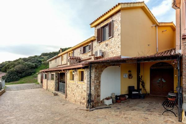 L'aquila - South Sardinia
