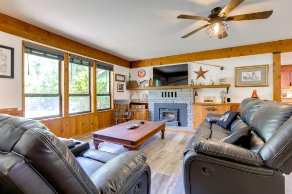 1 Mi To Lake Hot Tub Haven In Pollock Pines! - Pollock Pines, CA