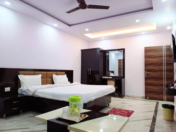 Hotel Pink Paradise - Gorakhpur