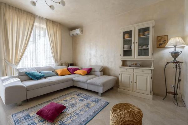 Elly House Monopoli - Monopoli