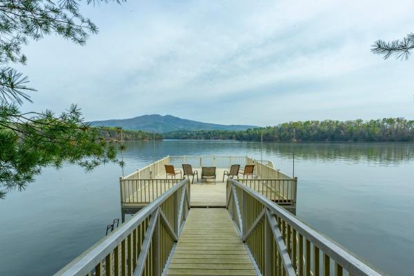 Harborside Haven - Lake James State Park, Nebo