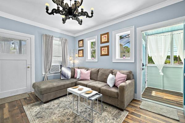 Casa Bella- Chic, Retro Apt- Steps To Historic District! - St. Augustine, FL