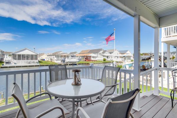 Near Beaches And Shops Canal-front Selbyville Home - Bethany Beach, DE