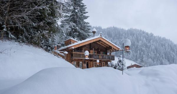 Green Chalet From Centuries Ago - Kitzbühel