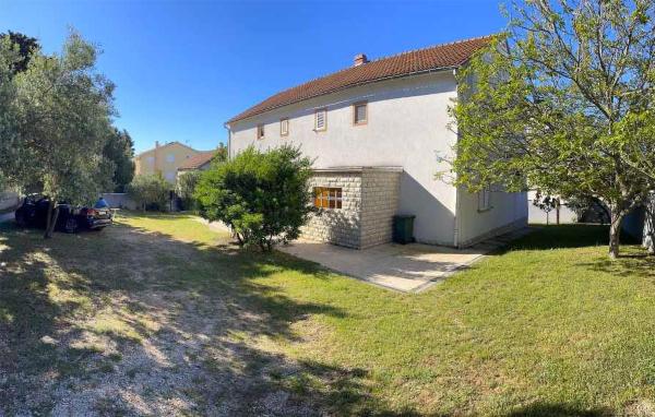 Awesome Home In Sveti Petar Na Moru - Sukošan