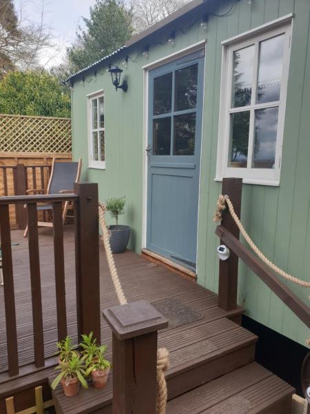 The Honeypot Shepherds Hut - Gloucestershire