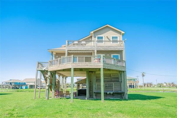 Family Tides Home - Crystal Beach