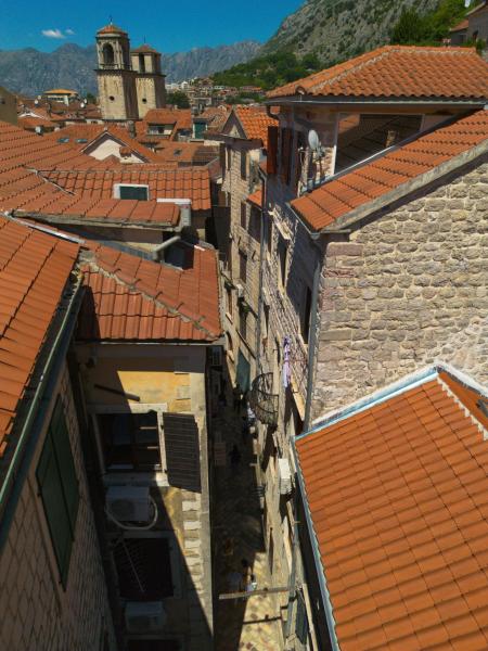 Old Town Youth Hostel - Kotor