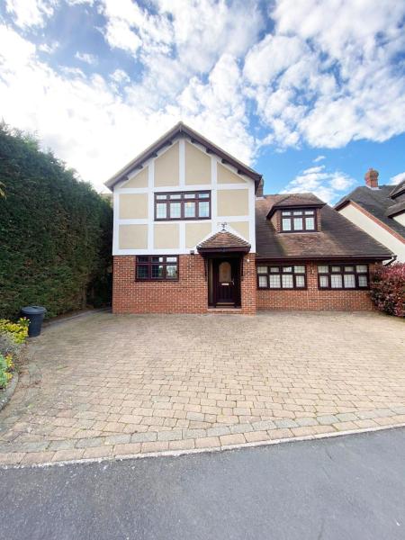 Emerson Park Mansion - Brentwood