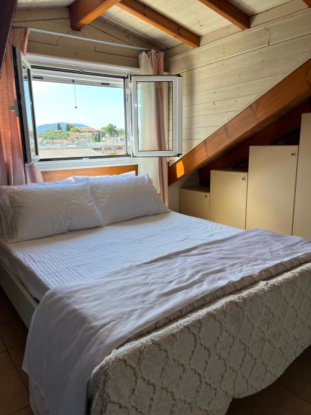 Litsa's Central Apartments - Corfu