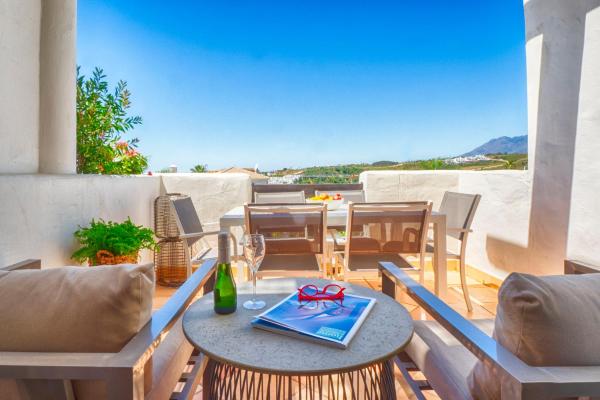 Sunset Golf Penthouse - Happy Rentals - Estepona