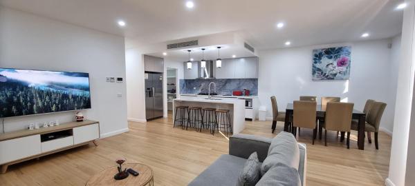 Brand New House In Sunshine West - Brooklyn, Victoria