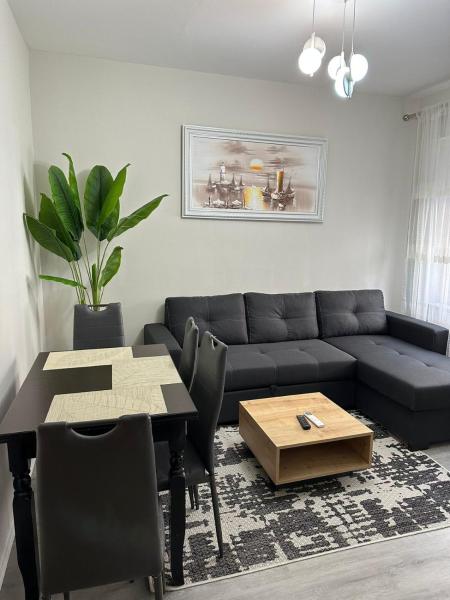 Just Renovated Apartment In The City Center - Tirana