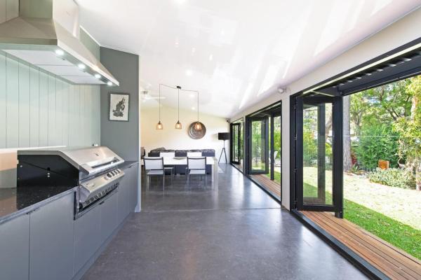 Home Among The Gum Trees - Free Wine - Tea Tree Gully