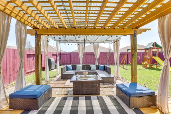 Chic And Relaxing Katy Escape With Community Pool! - Katy, TX