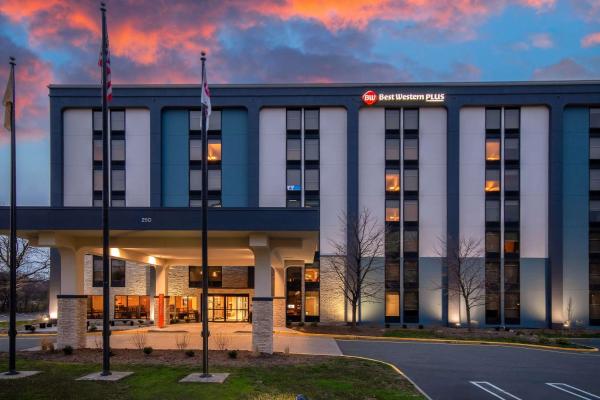 Best Western Plus Meadowlands - Hoboken, NJ