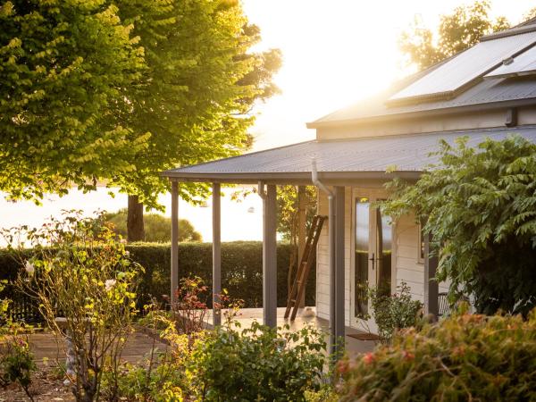 Country Oasis With River Views - Bruny Island