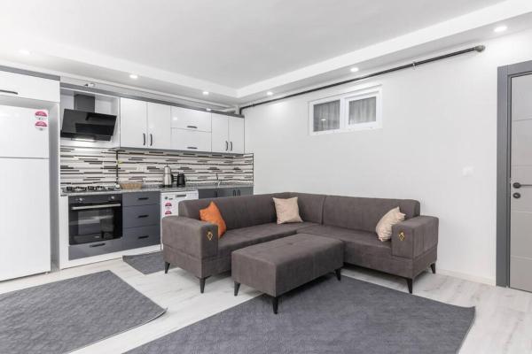 6-şehir Merkezinde Büyük Modern Daire - Antalya