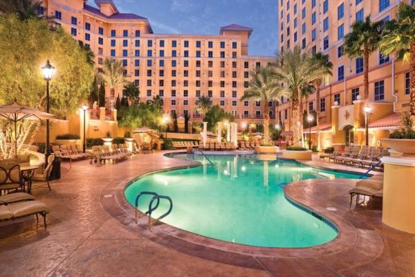 Spacious 1 Bed Grand Desert Room Resort - Las Vegas, NV
