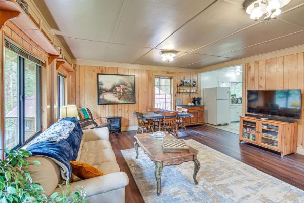 8 Mi To Yosemite National Park Cabin With Fire Pit - Yosemite National Park, CA