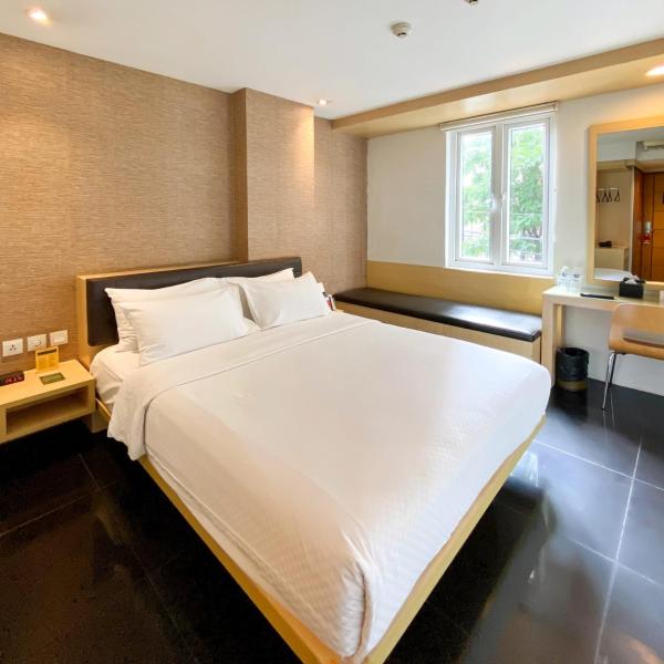 M Hotel Jakarta - Jakarta