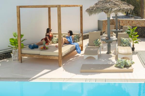 Loukas & Emma Eco Houses - Santorini