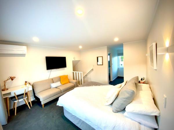 2 Mile Bay Guesthouse - Lake Taupo