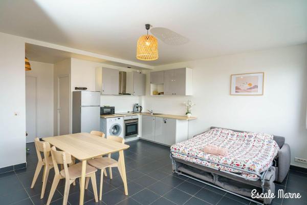 Escale-marne Fr - 101 - Free Parking - Free Luggage Storage - All Equipped - Linen Included - Washing Machine - Luxury Eve Sleep Mattress 160x200 - 10mn Walk Métro 8 - Rer A - Panoramic View - From 1 To 4 Guests - Porte de Vincennes
